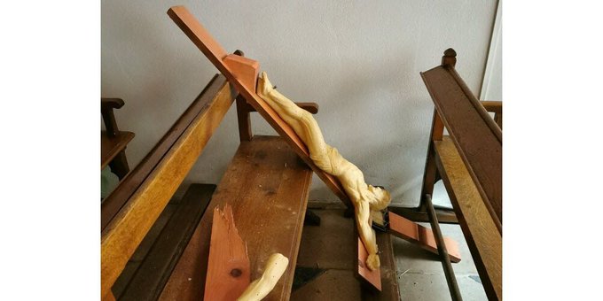 Profanation : L’église Saint-Louis Roi de Champagne-au-Mont-d’Or, près ...